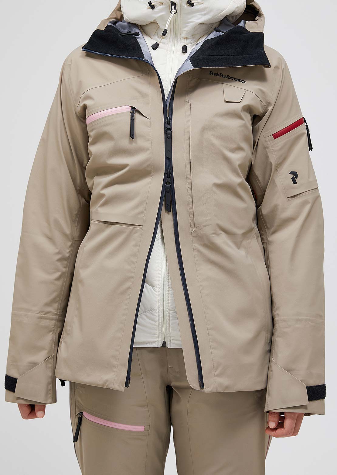 Peak Performance Women's Alpine Gore-Tex Jacket - PRFO Sports Peak Performance Women's Alpine Gore-Tex Jacket - PRFO Sports